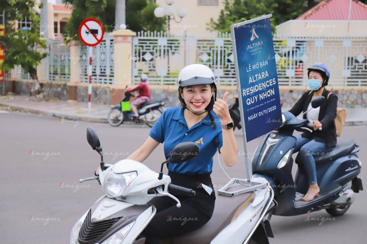 Quảng cáo trên xe máy với các hình thức ấn tượng và hiệu quả